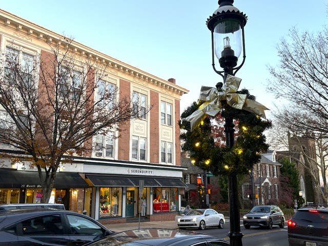 'Holly Jolly Sip & Stroll' Returns To The Streets Of Doylestown With ...