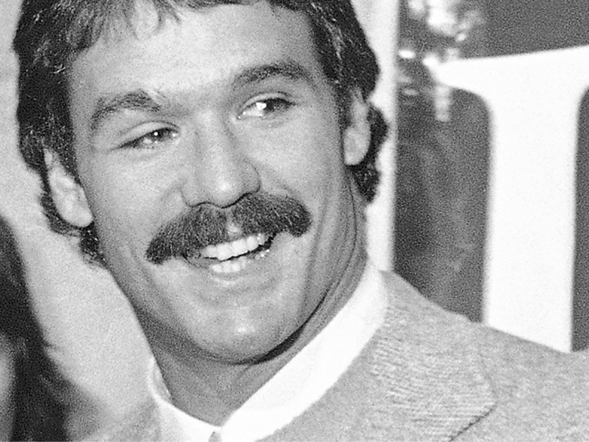 Cause Revealed In Plane Crash That Killed Ex-Patriots Star: Report ...