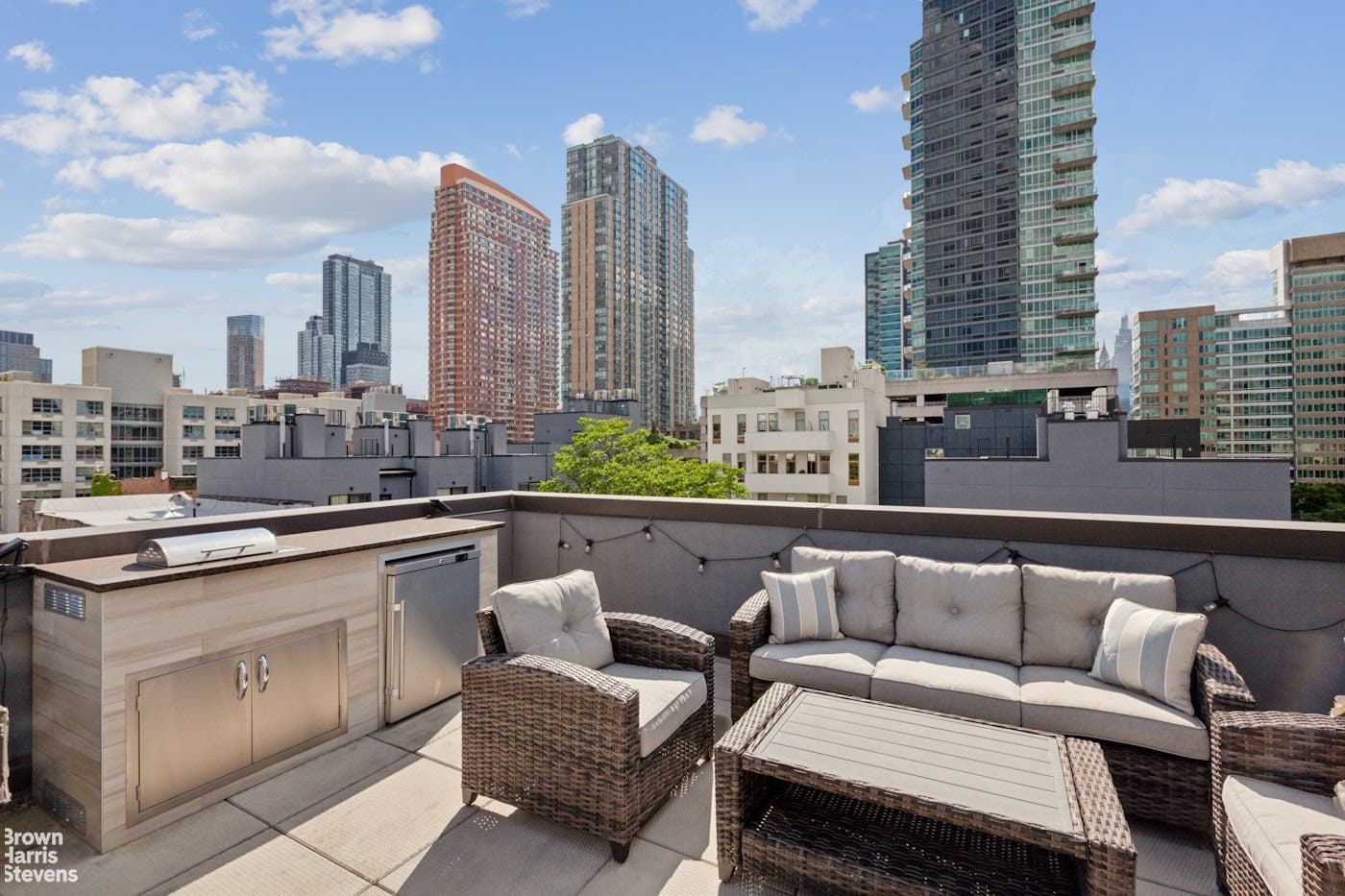 Jun 22 | NEWLY LISTED! Open House for 5-26 47th Avenue, Apt. 1A ...