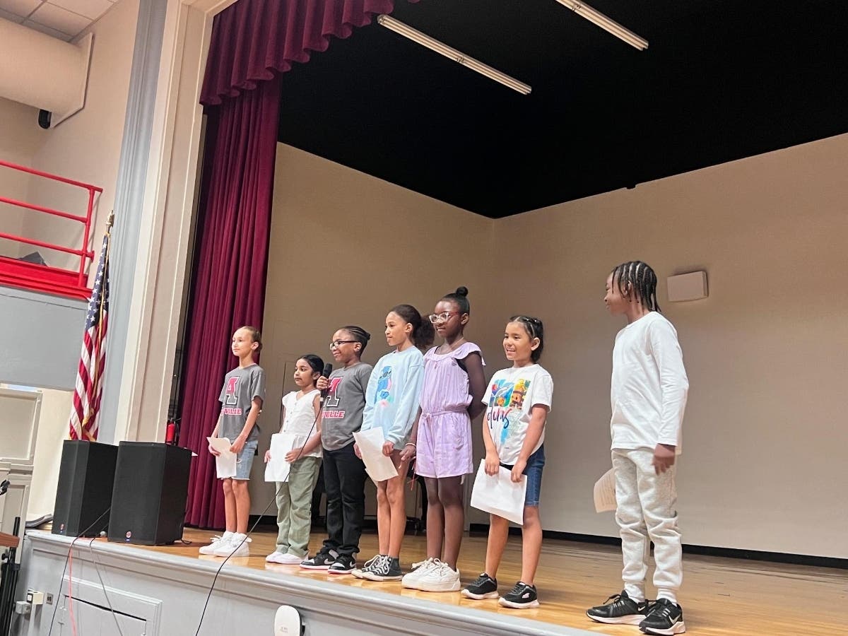 Deer Park Students Visit Park Avenue Memorial Elementary School ...