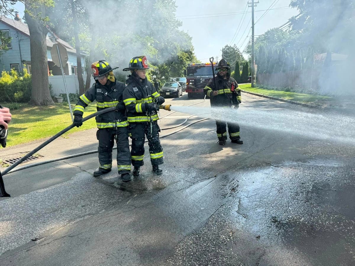 Firefighters Extinguish Brush Fire In West Babylon: FD | Babylon ...