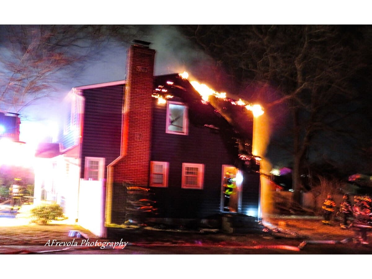 Firefighters Battle Blaze In 2-Story Home On LI: Police | Lindenhurst ...