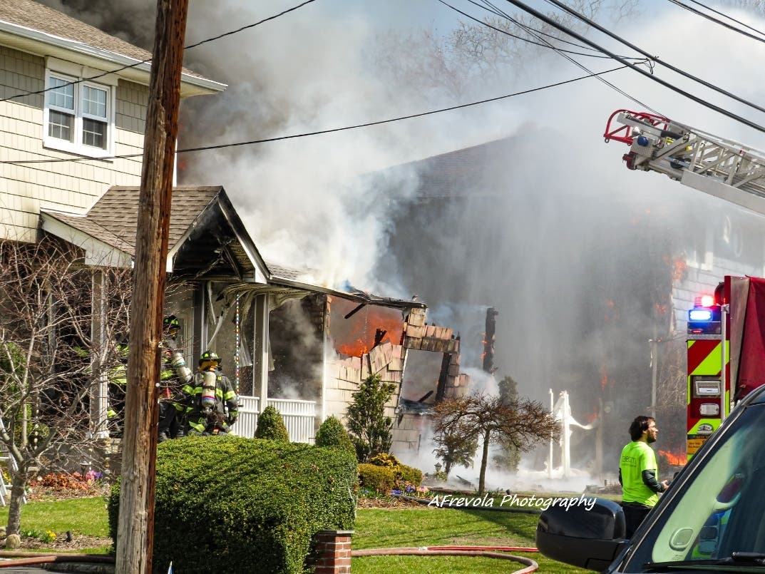 Fire Destroys 2 Homes On LI: Police | West Islip, NY Patch