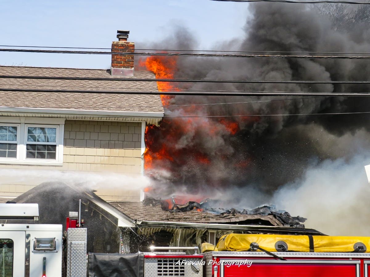 Fire Destroys 2 Homes On LI: Police | West Islip, NY Patch