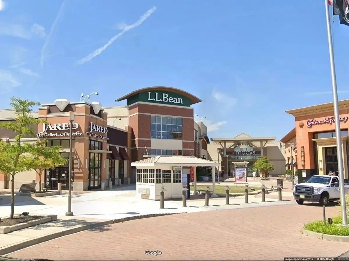 New Store Promises 'Pop Culture Magic' At Freehold Raceway Mall ...
