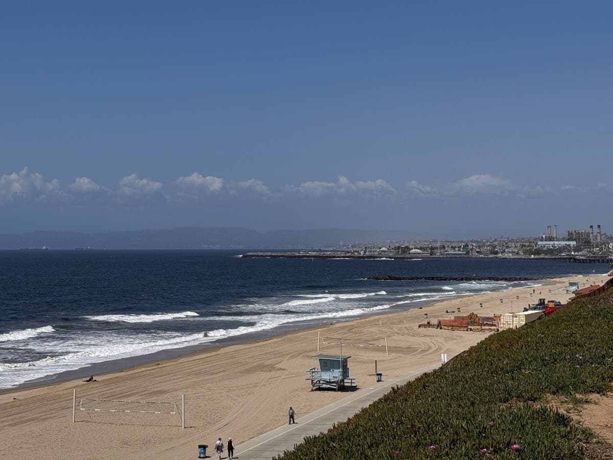 Facing Financial Difficulties, Redondo Beach Hopes For Better Days ...