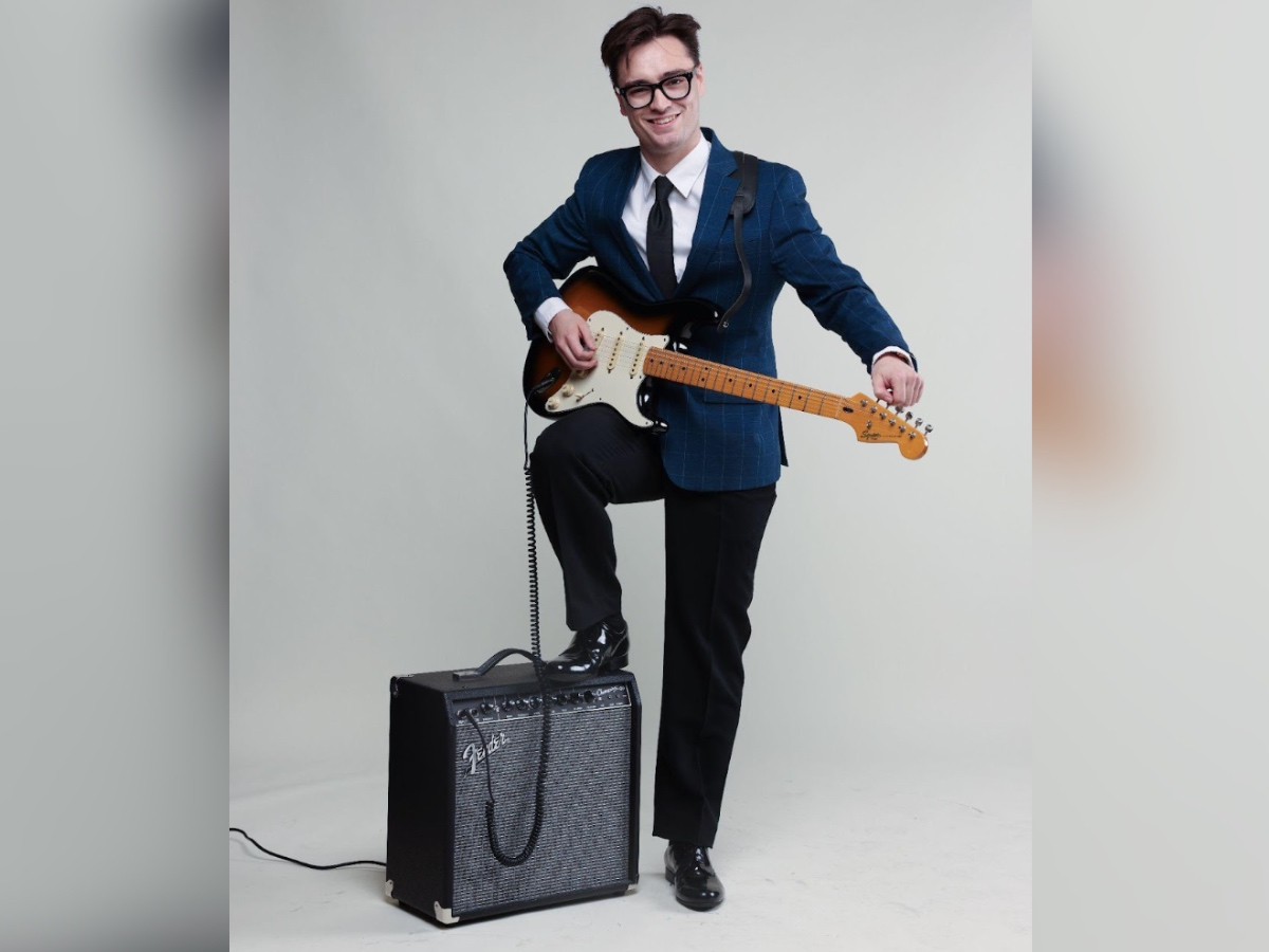 'Electrifying Tribute': Buddy Holly Musical Premieres In Long Beach ...