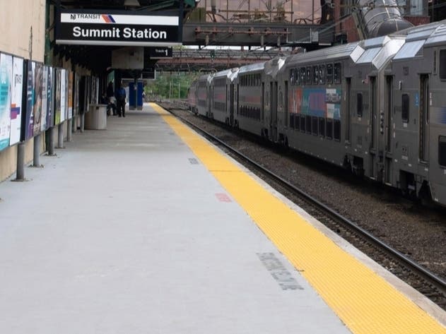 Man Dead After Being Hit By Train In Union County | Summit, NJ Patch