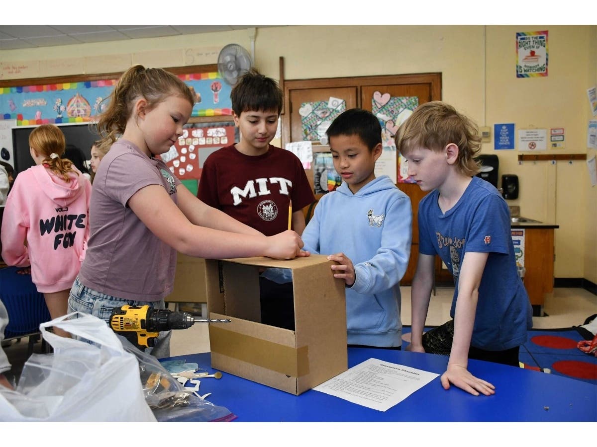 Cranks, Creativity And U.S. History: Garden City Students Build ...