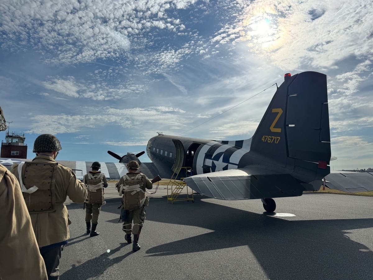 Step Into A WWII Paratrooper's Boots As Farmingdale Flight Experience ...