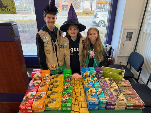 'Freeze Your Cookies Off': Girl Scouts Kick Off Cookie Season Across ...