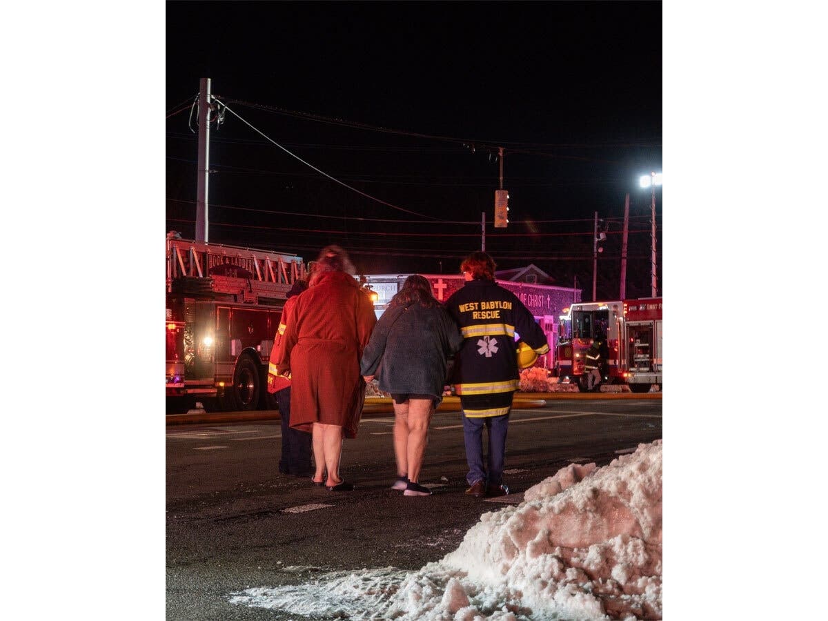 Video: West Babylon Apartment Fire Draws Massive Mutual Aid Response ...