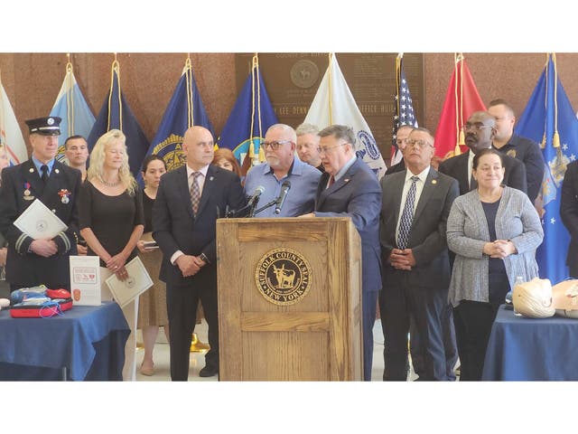 'I Took My Last Breath': LI Man Reunites With Good Samaritans Who Saved ...