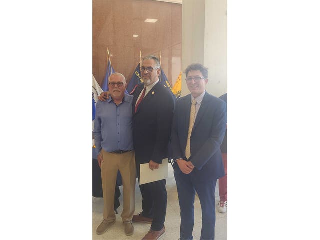 'I Took My Last Breath': LI Man Reunites With Good Samaritans Who Saved ...