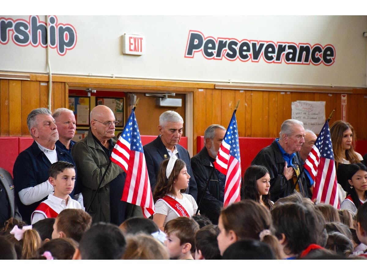Koslow, Rhoads Join Lakeside School For Veterans Day Ceremony: Photos ...