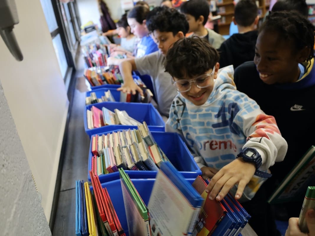 Books On The Menu At Summit Lane Elementary | Levittown, NY Patch
