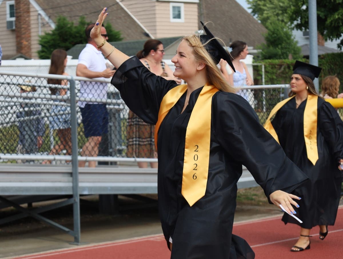 'Stay Curious': Wantagh High School Hosts Graduation | Wantagh, NY Patch