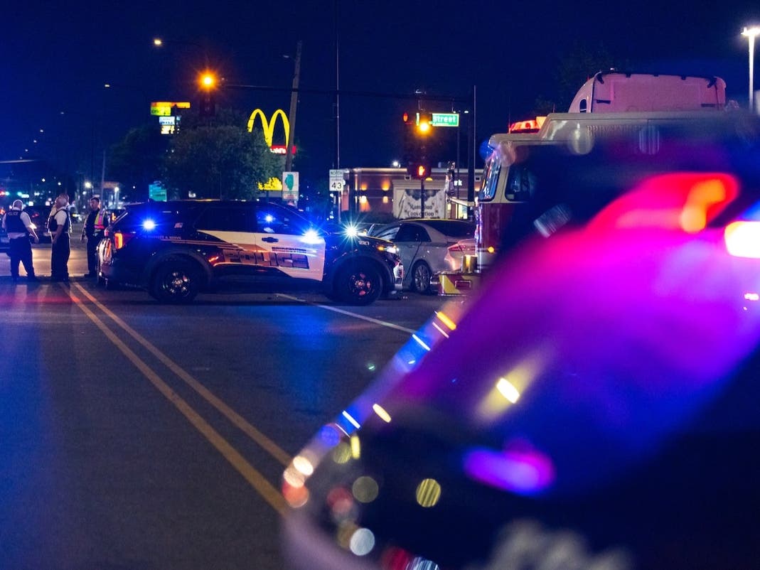 1 Shot At 87th Street And Harlem After Vehicle Crash: Police | Oak Lawn ...