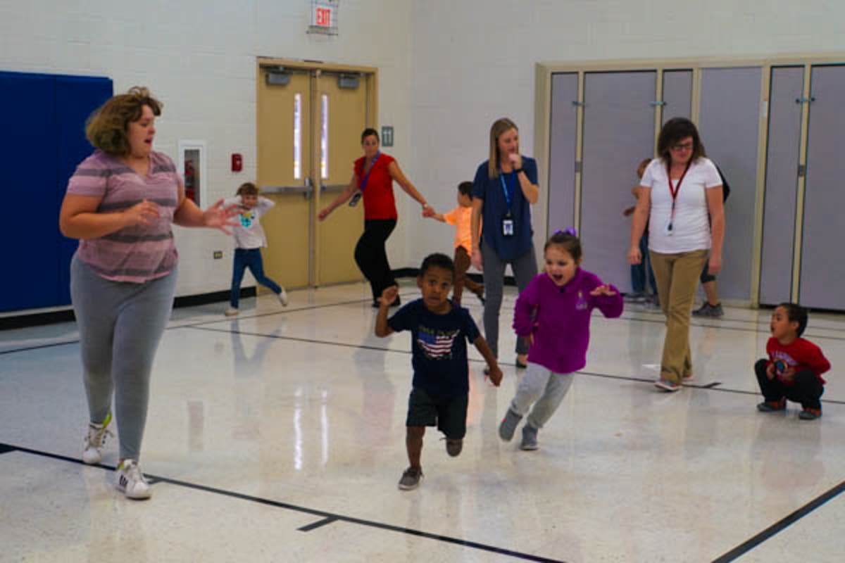 Buddies at District 123's Hometown School Make for a Better Day | Oak ...