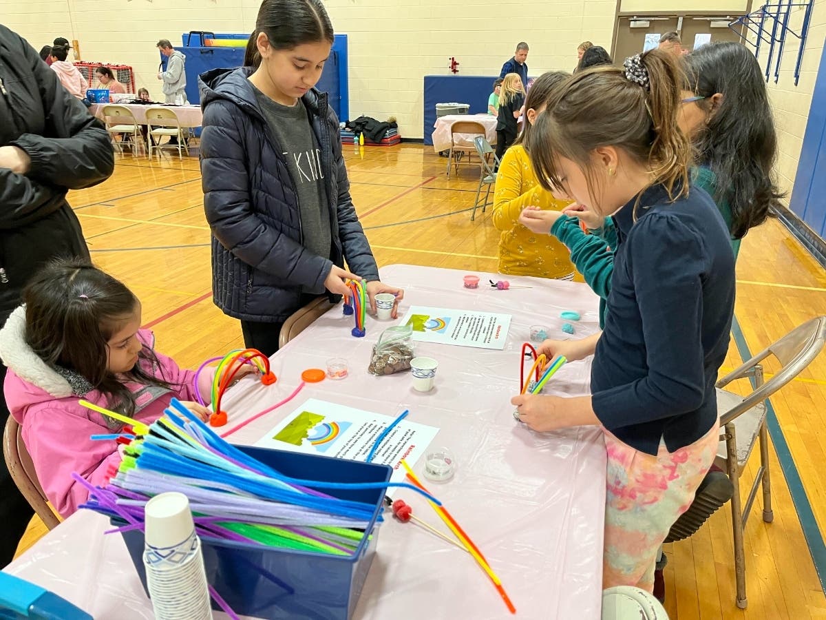 Hannum Elementary Hosts Fun-Filled Science and Art Night | Oak Lawn, IL ...