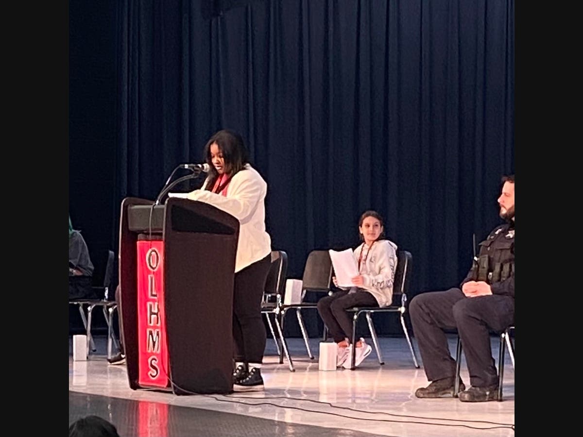 OLHMS 6th Grade Students Graduate from Oak Lawn PD's EDGE Program | Oak ...
