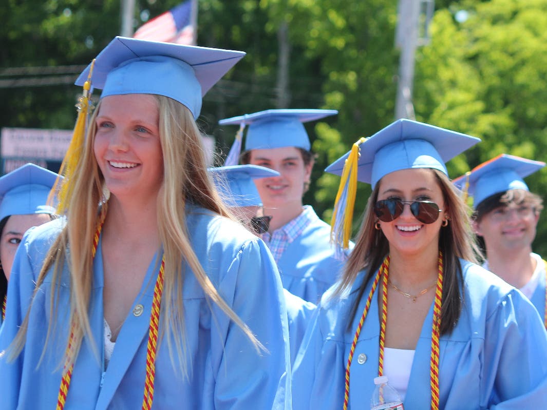 PHOTO GALLERY: MHS Class of 2022 Graduation | Medfield, MA Patch