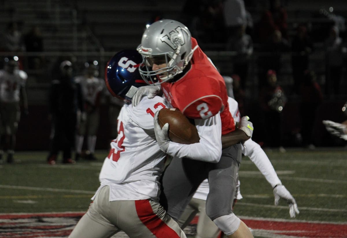 Highlanders' Football Outscores the Warriors | Somerville, MA Patch