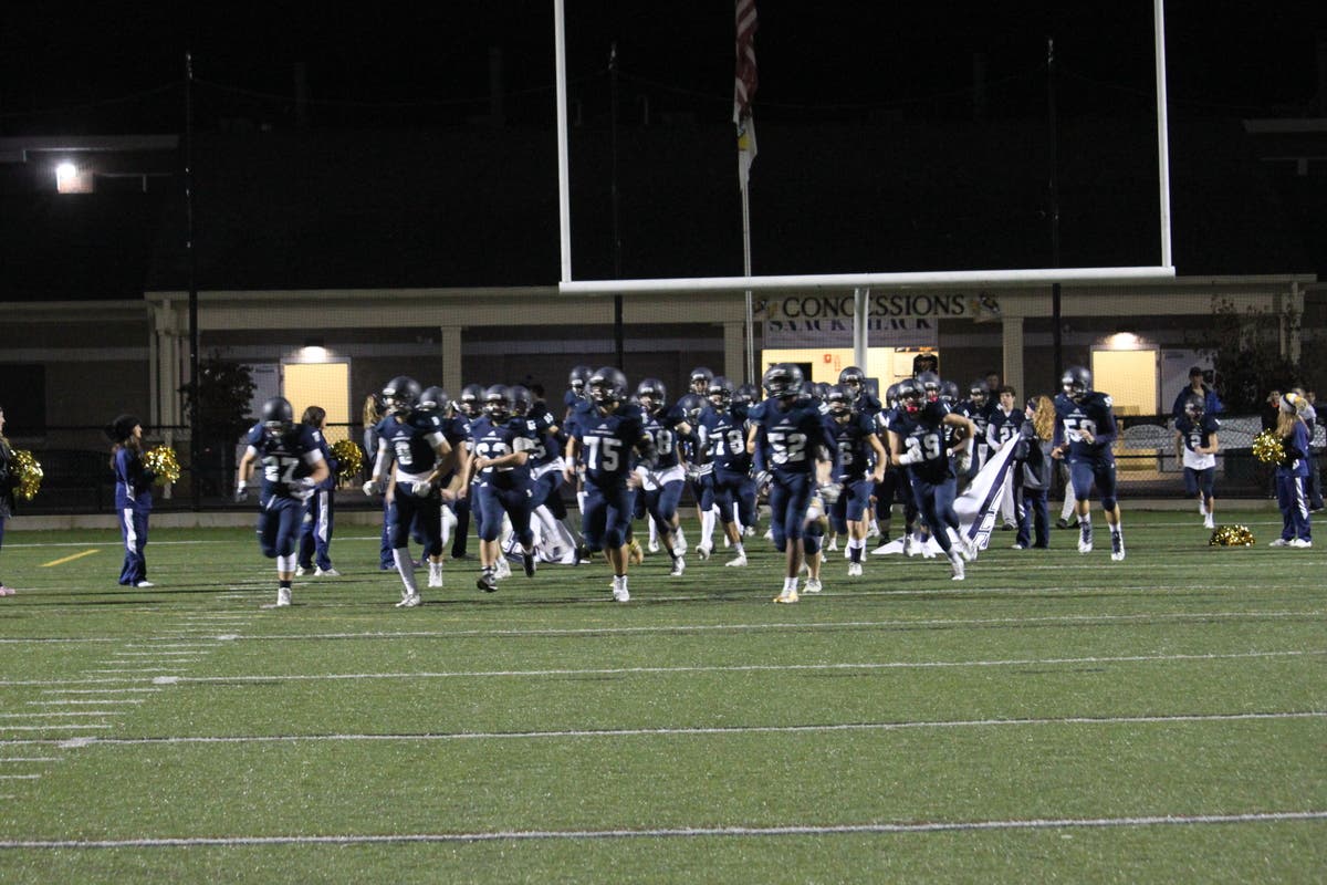 Lynnfield Football Meets Wakefield for the First Time | Lynnfield, MA Patch
