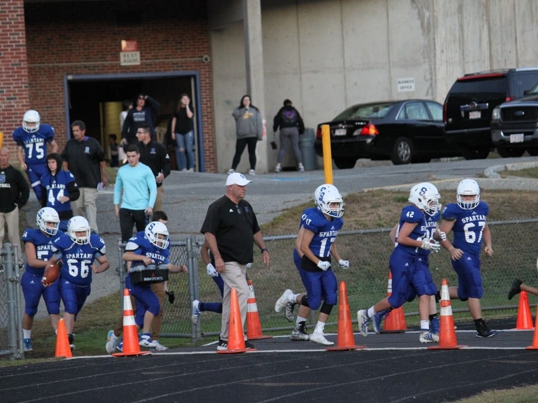 Stoneham vs Wakefield Varsity Football Photos | Stoneham, MA Patch