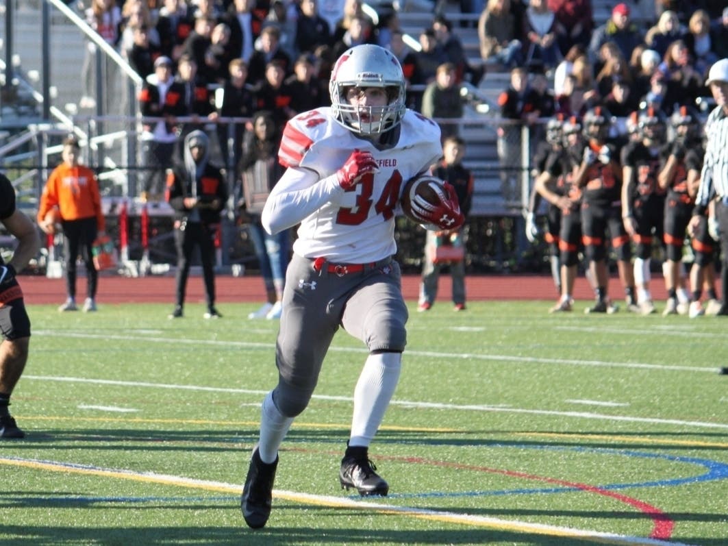 Varsity Football Photos - Wakefield vs Wayland | Wakefield, MA Patch