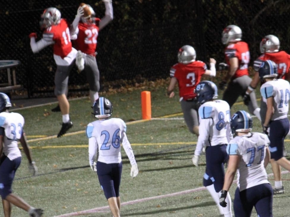 Varsity Football Photos - Wakefield vs Dracut | Wakefield, MA Patch