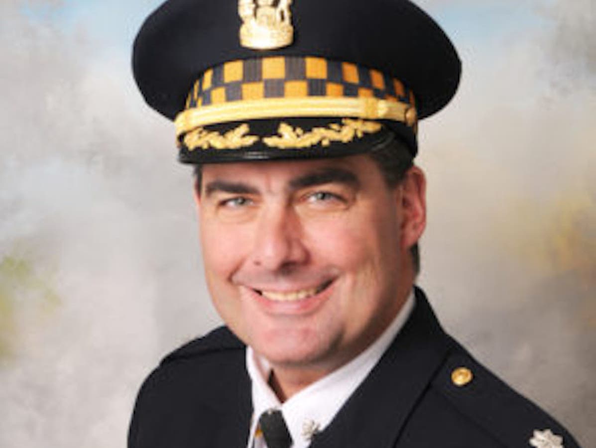 Chicago Police Commander Gunned Down At Thompson Center (VIDEO ...