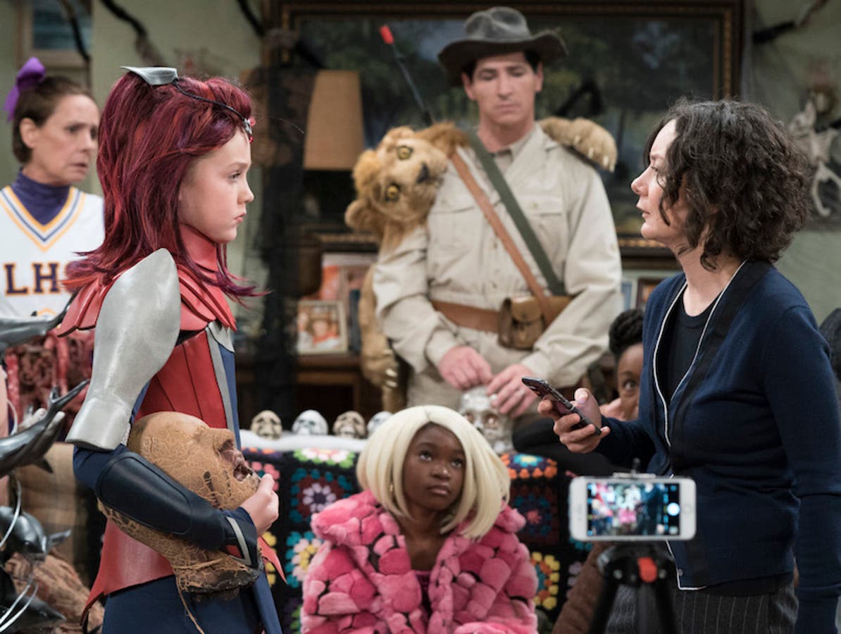 'The Conners' Recap: Haunted By Roseanne's Tone Deaf Ghost | Elgin, IL ...