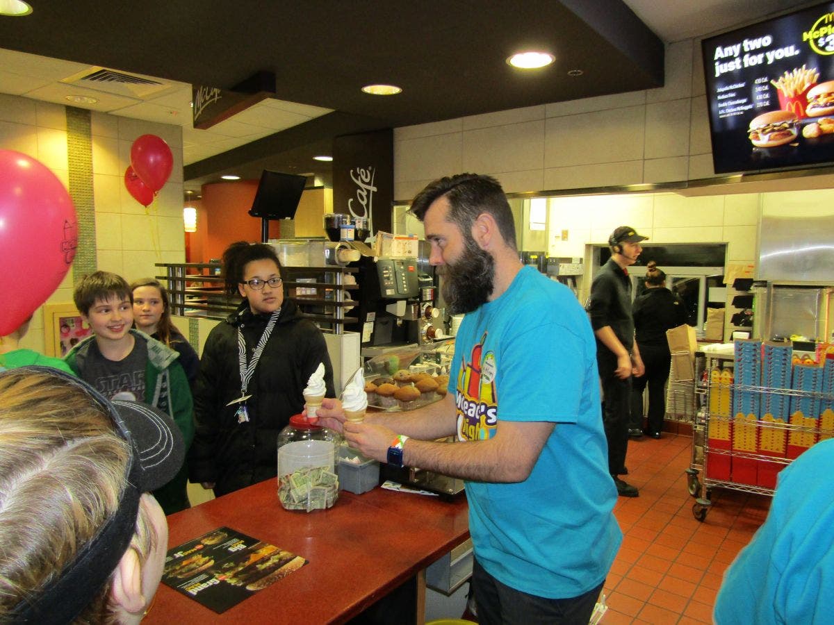 North Aurora McDonald's Hosts McTeacher's Night for Jewel Middle School ...