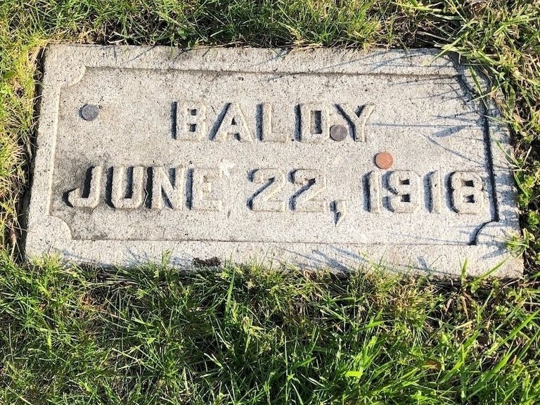 Ghost Tour Explores Chicago's Clown Cemetery 'Showmen's Rest' | Chicago ...