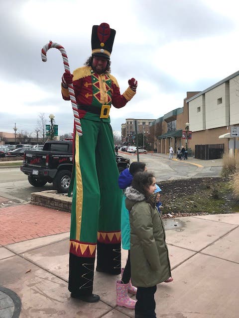 A Conversation With The 'World's Tallest Elf' | Oak Lawn, IL Patch