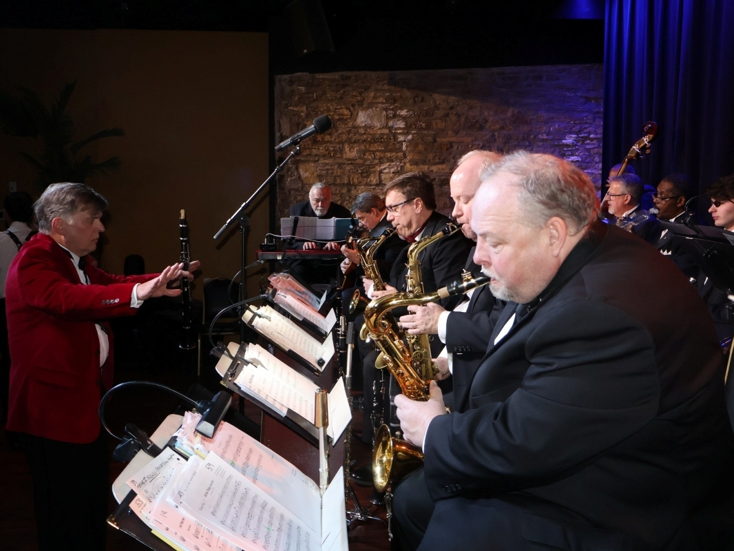 Doug Horne And His Rhythm Makers Play Free Concert Sunday In Oak Lawn ...