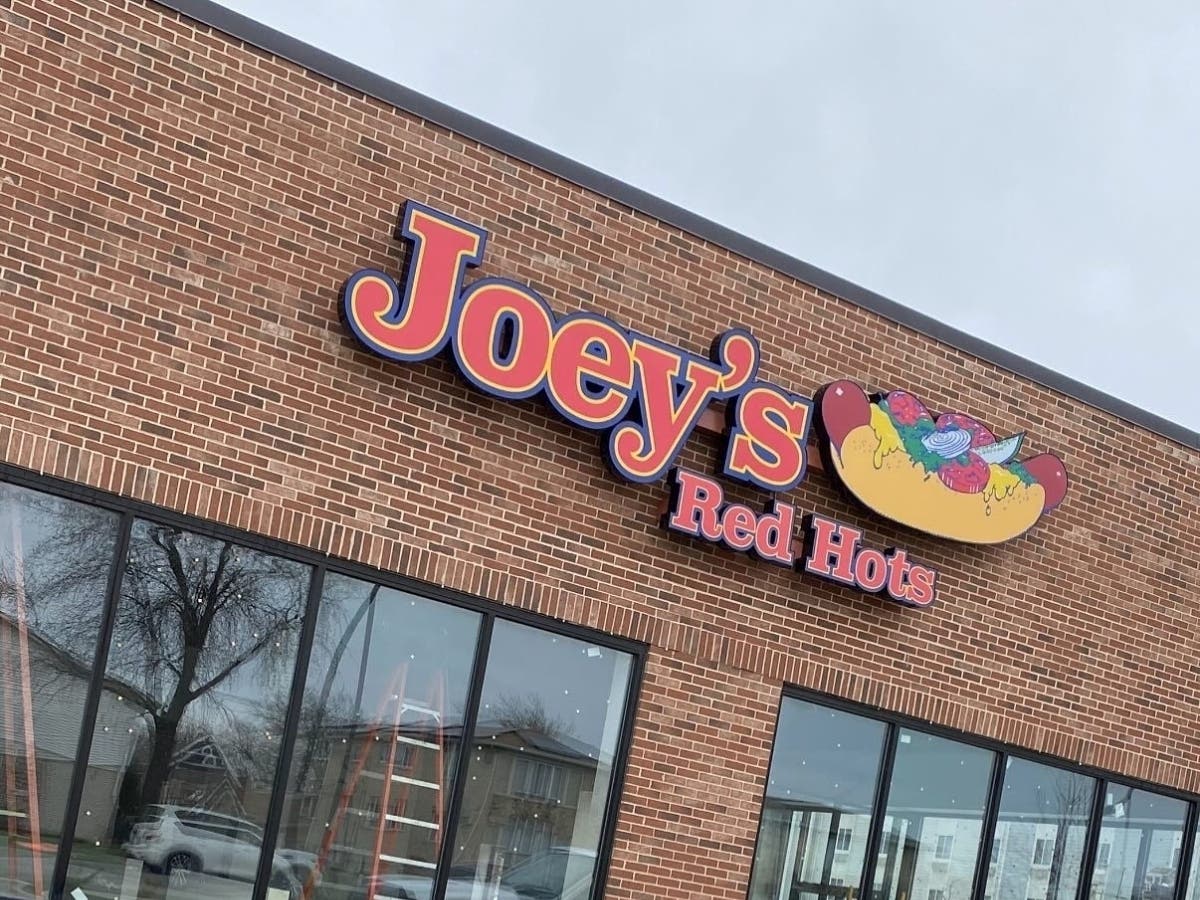 Joey's Red Hots Celebrates Grand Opening Of 8th Location In Burbank ...