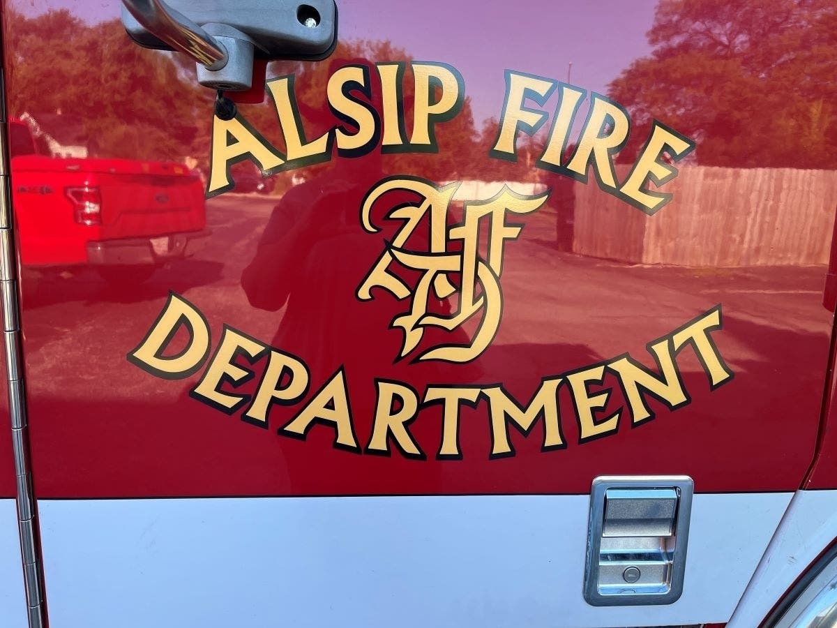 Crestwood Woman Pulled Out Of Cal-Sag Channel Dies | Alsip, IL Patch