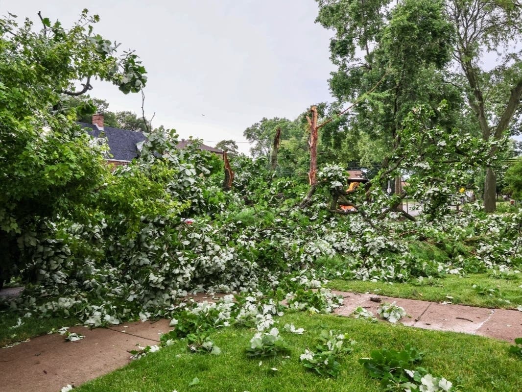 Village Of Evergreen Park Provides Storm Updates, Power Slowly Being ...