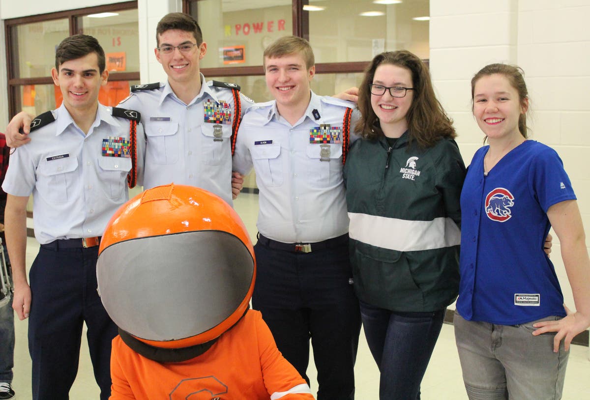 Shepard salutes speech, marksmanship teams | Oak Lawn, IL Patch