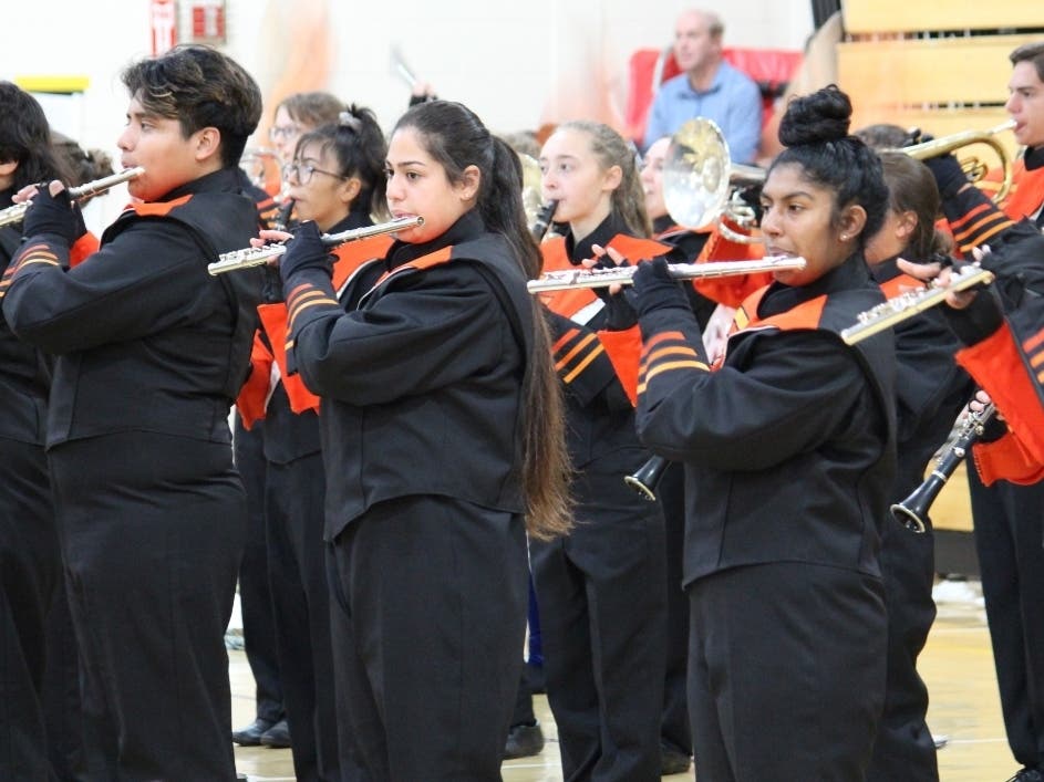 Video: Marching Astros tour middle schools | Oak Lawn, IL Patch