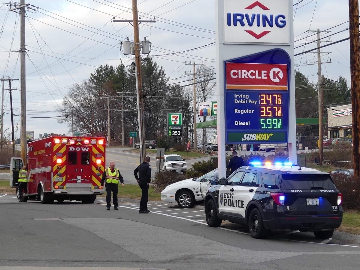 Driver OK After Backing Into Gas Station Sign In Bow | Concord, NH Patch