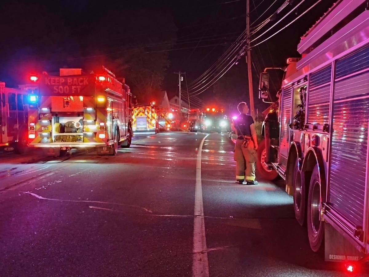 Firefighters From The Capital Region Battle Epsom Business Building ...