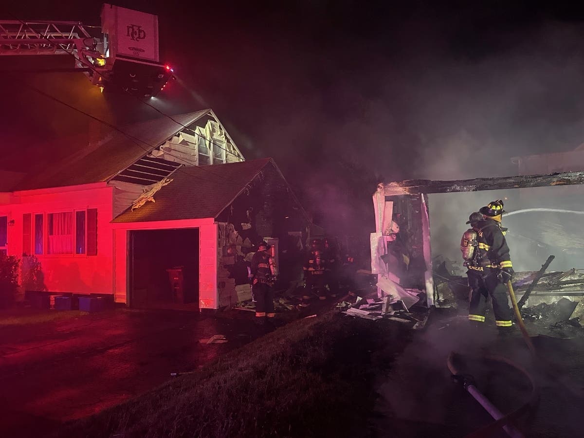 Nashua Firefighters Extinguish Early Morning Garage Fire On Arlington ...
