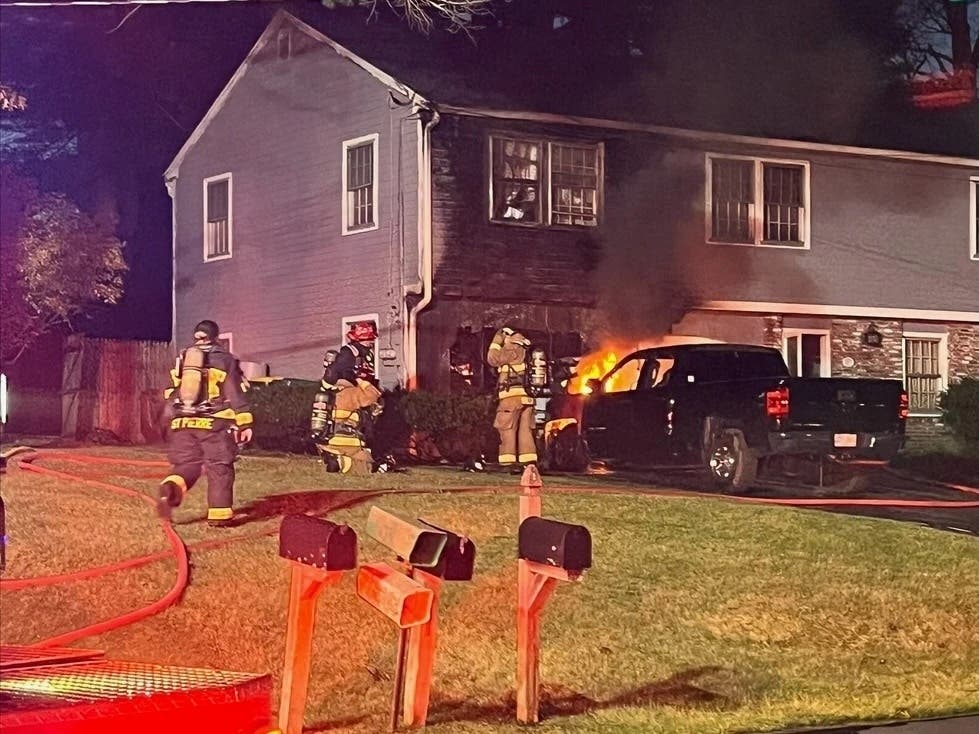 North Hampton, Seacoast Firefighters Knock Down Vehicle Fire That ...