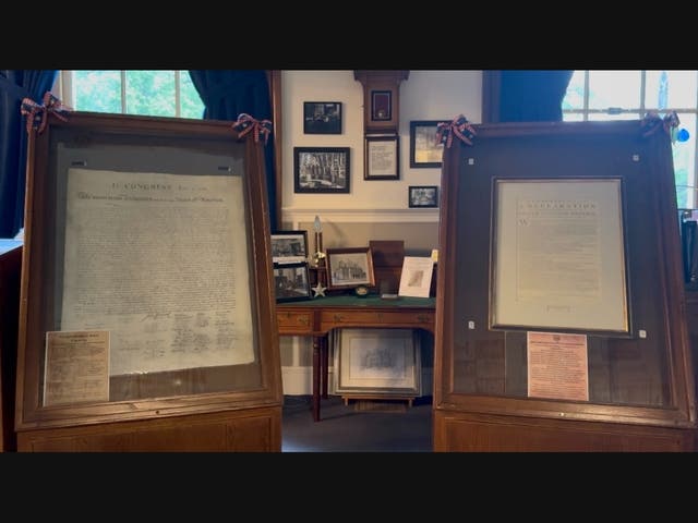 New Hampshire Statehouse In Concord Presenting Founding Documents ...