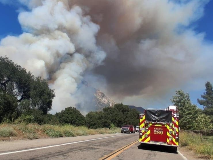 Wildfire Burns Over 800 Acres, Injures 3 In San Diego's East County ...
