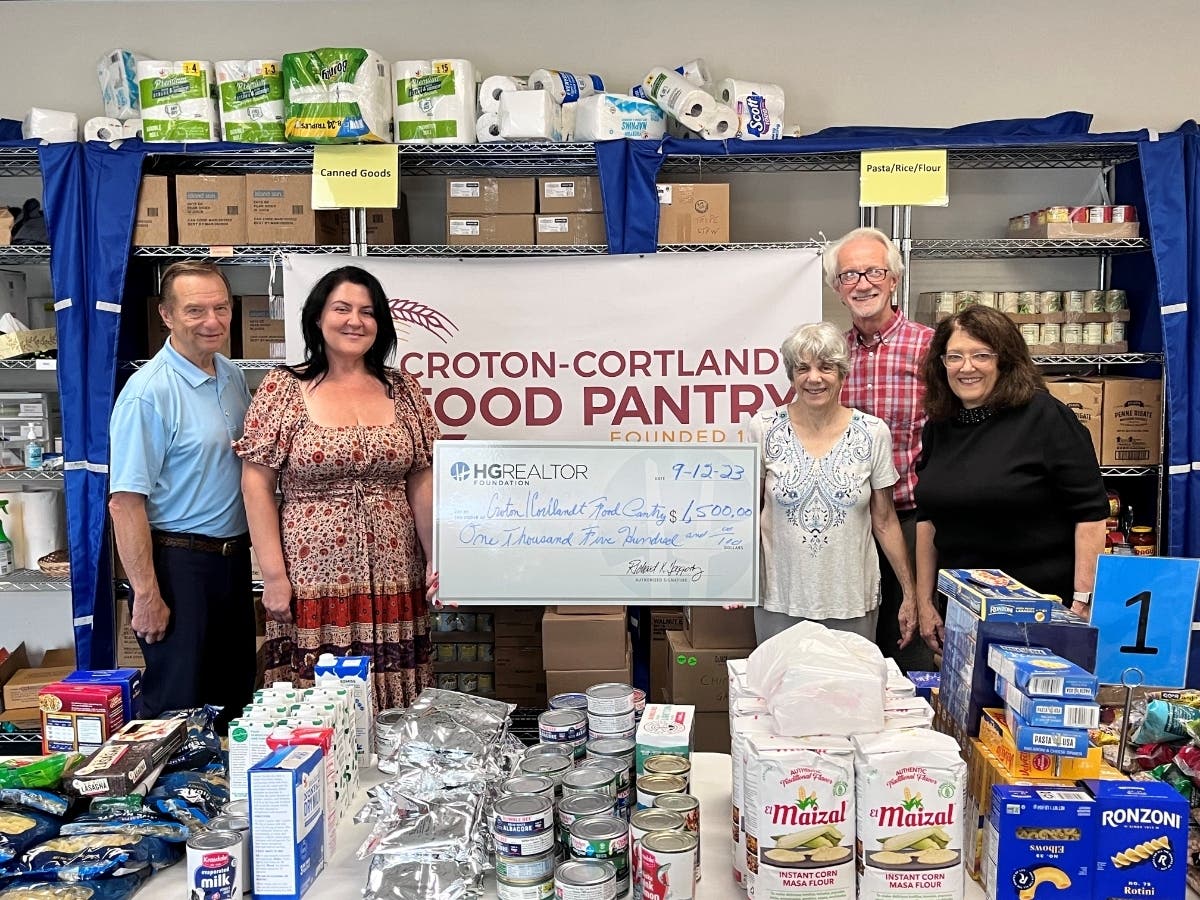 Hudson Gateway Realtor Group Donates To Croton/Cortlandt Food Pantry ...