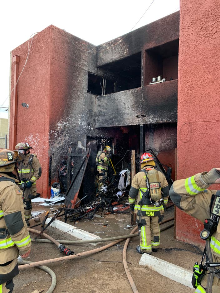 Tucson Firefighters Battle 2-Alarm Apartment Fire; 8 Displaced | Tucson ...